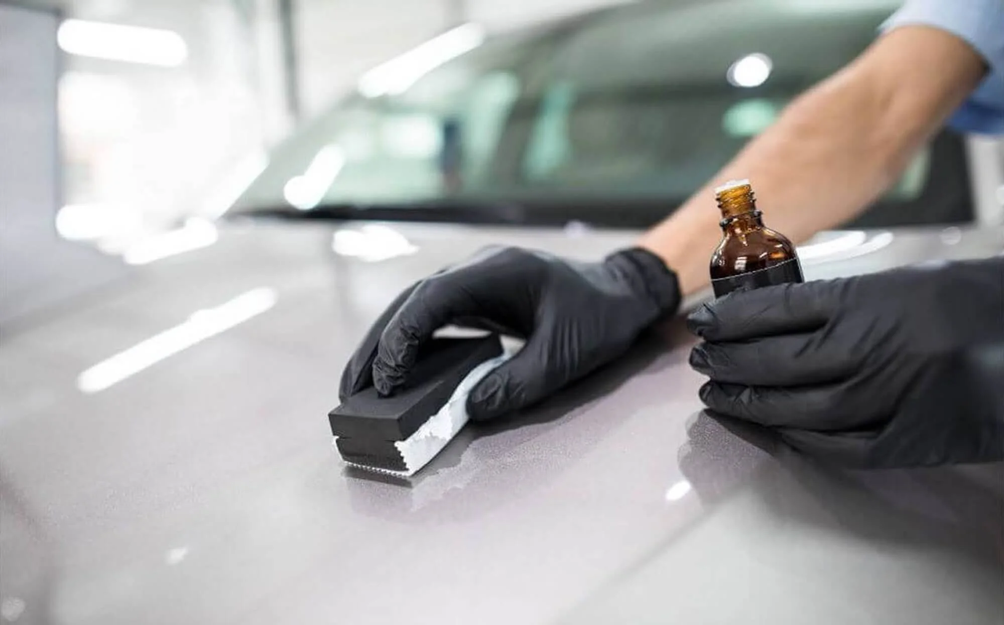 Comment enlever de la colle sur carrosserie ? | KT Cars